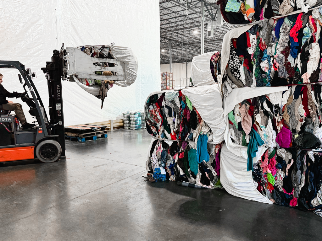 Second Hand Warehouse Gallery - A&E Used Clothing